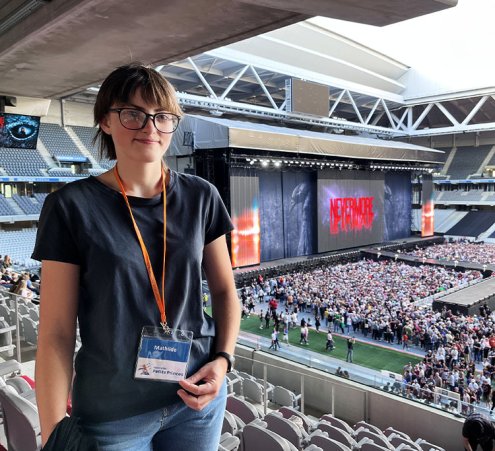 Le rêve de Mathilde au concert de Mylène Farmer | Association Petits ...